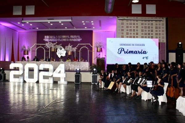 Aidé López De Anda madrina de la Generación 2020-2024 de la Escuela ...