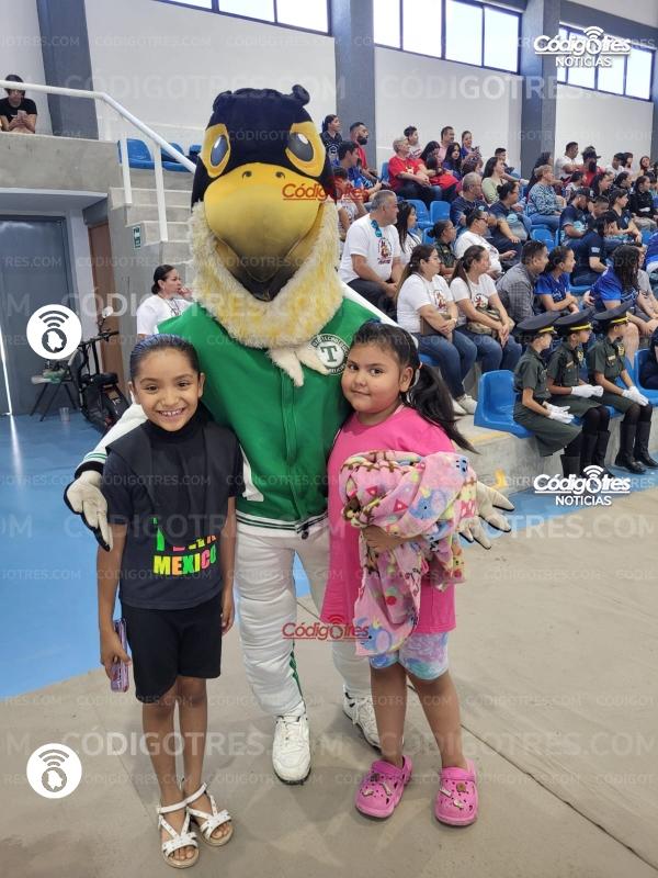 La Banda de Guerra del CBTa 2 es nuevamente campeona del 1er lugar en ...